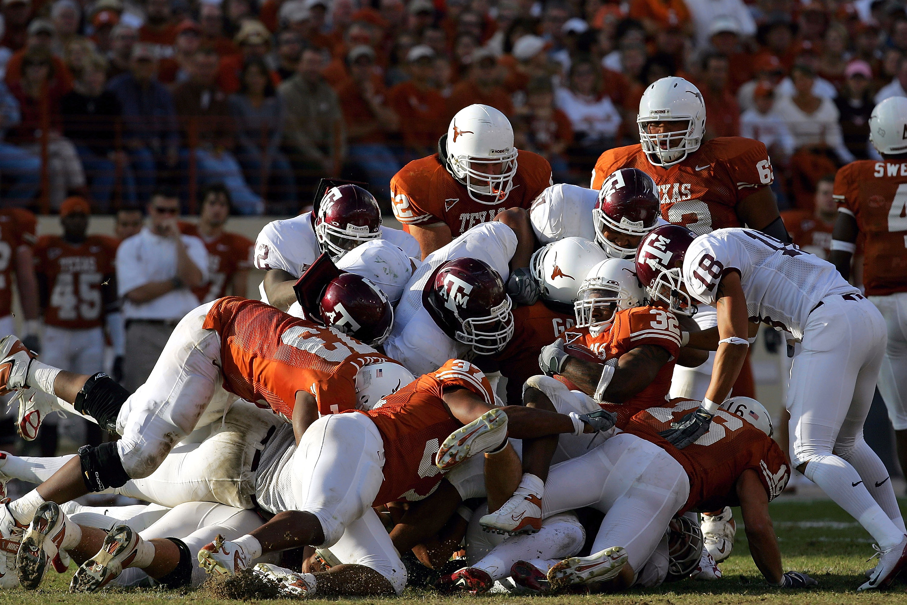 Texas Schools Dominated The AP's Ranking Of The Best College Football ...