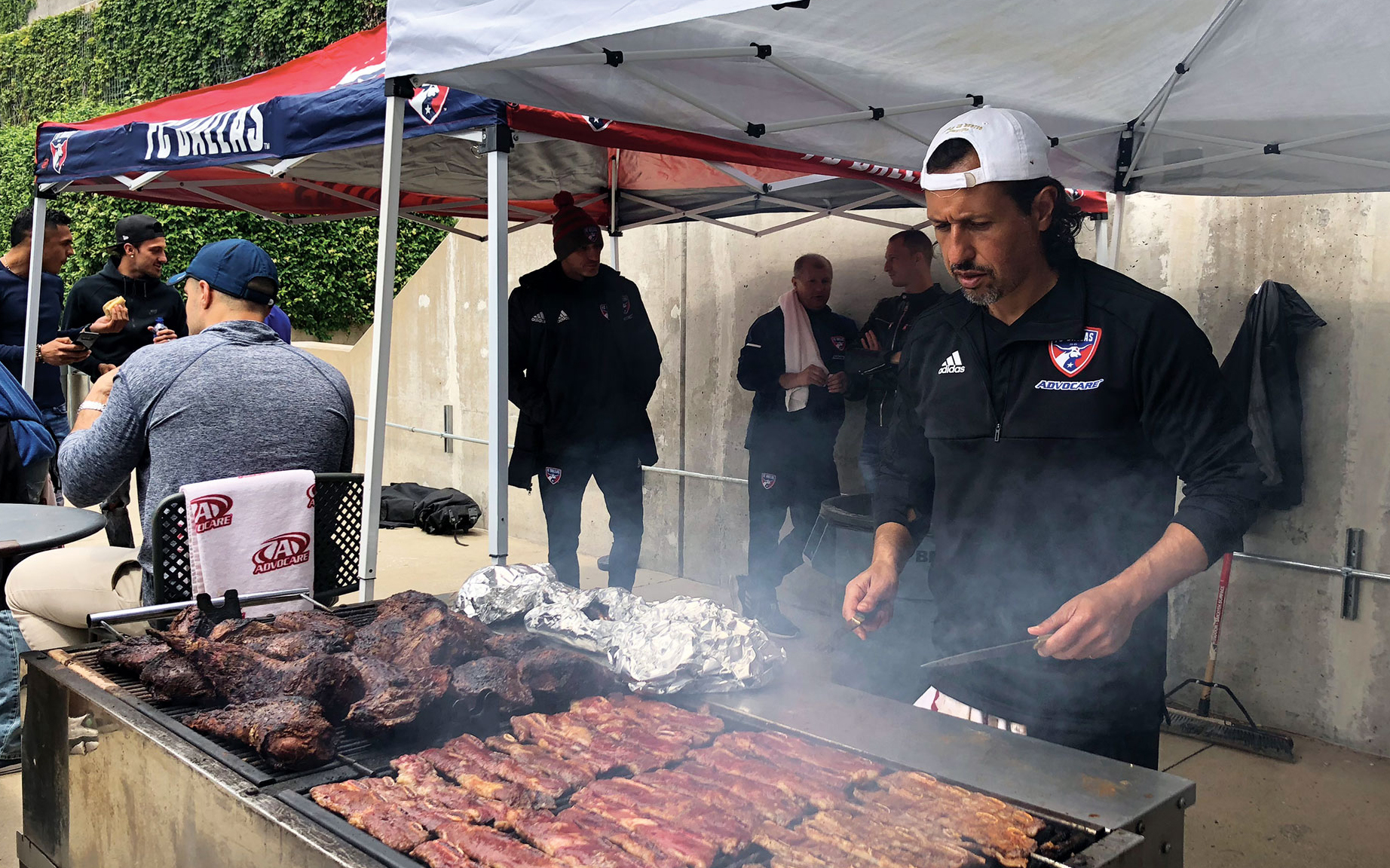 Barbecue Goals: Monthly Meal Brings FC Dallas Coaches, Players Together ...