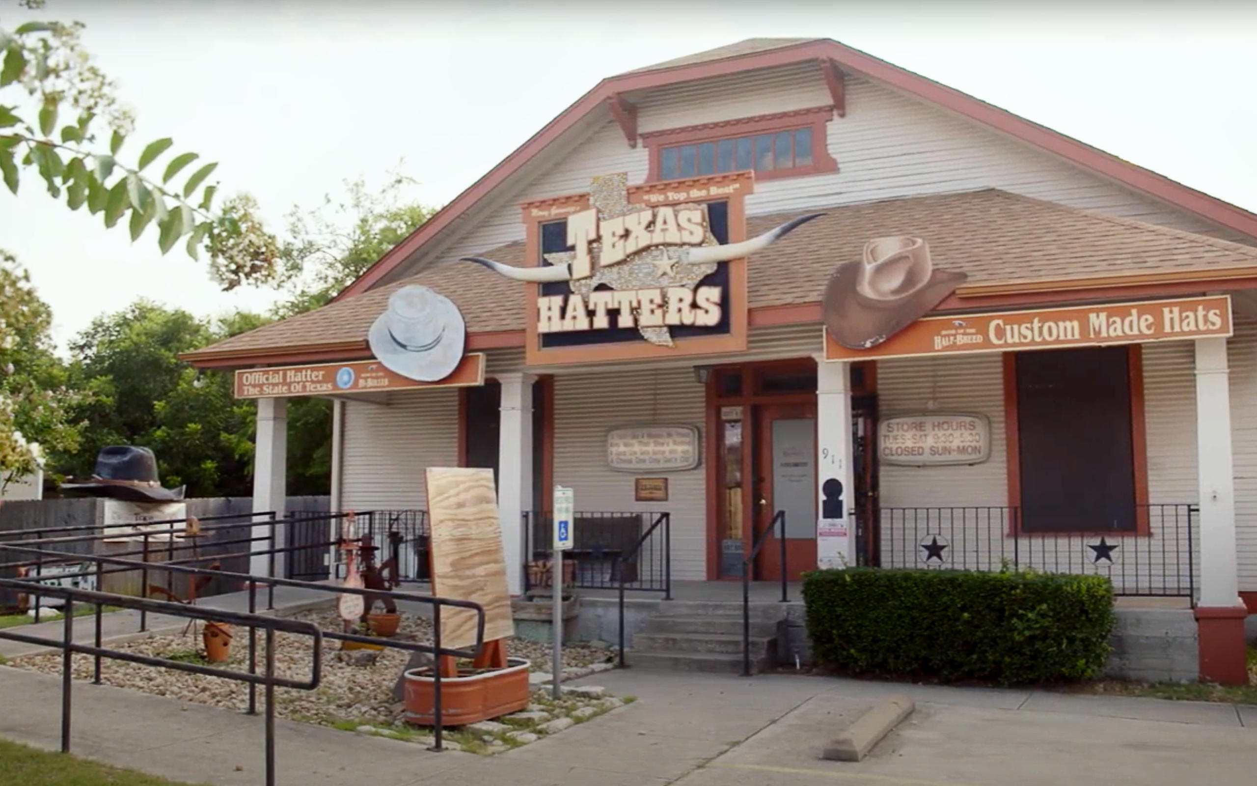 A Granddaughter Keeps Her Family Tradition Alive at Texas Hatters ...