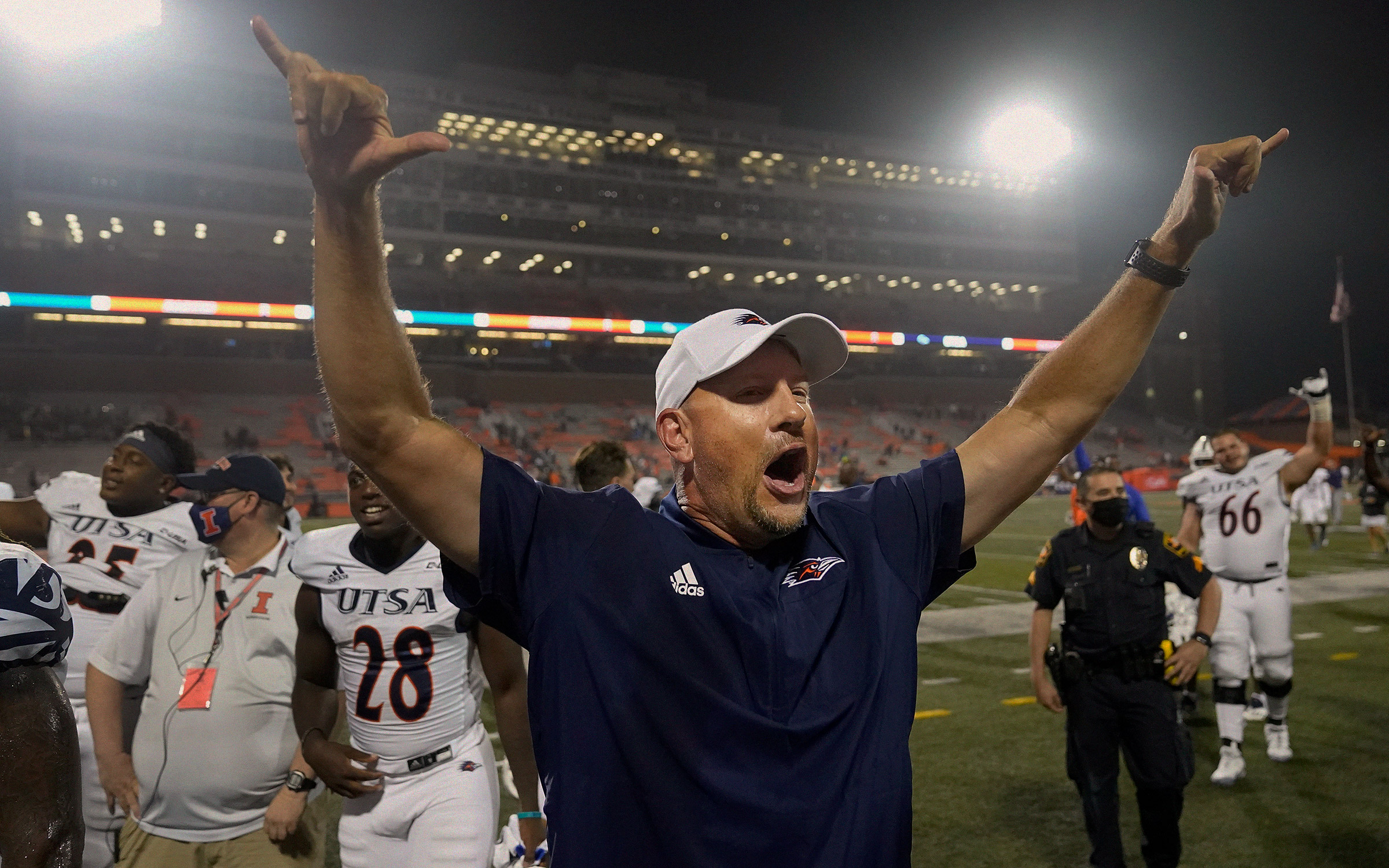 Meep! Meep! Jeff Traylor Has the UTSA Roadrunners on the Fast Track