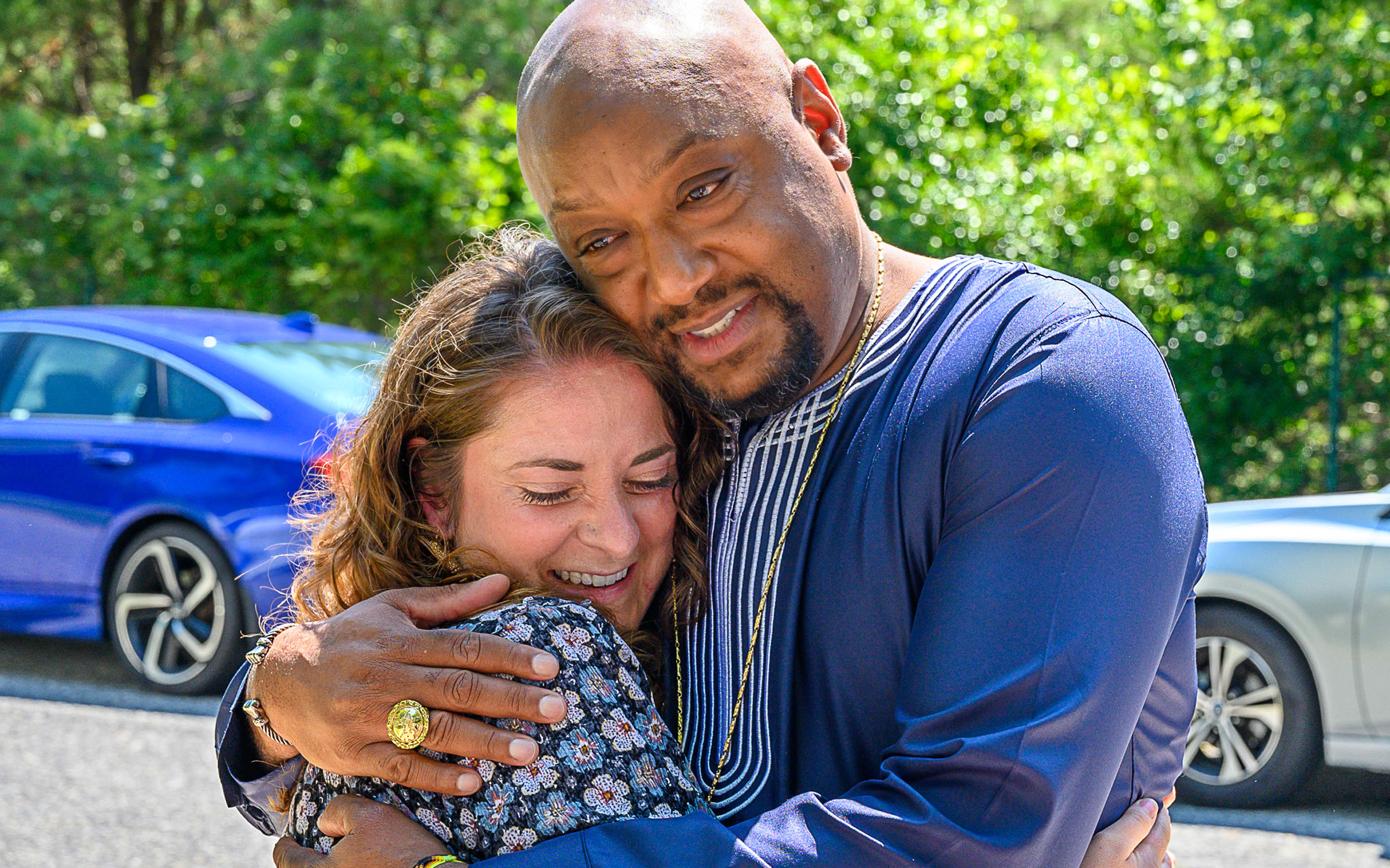 A Texan Donated a Kidney to a Stranger 1,600 Miles Away. Now, "We Are ...